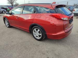 Red Honda Civic 2015 in Marijampole, with an engine capacity of 1.60 L and mileage of 242 thousand km for 5650 €, photo 5 on AUTOMOTO.COM.LV