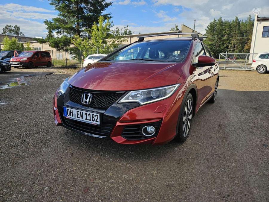 Sarkans Honda Civic 2015 Radviliškis, ar dzinēja tilpumu 1.60 L un nobraukumu 290 tūkst. km par 4600 €, foto 1 vietnē AUTOMOTO.COM.LV