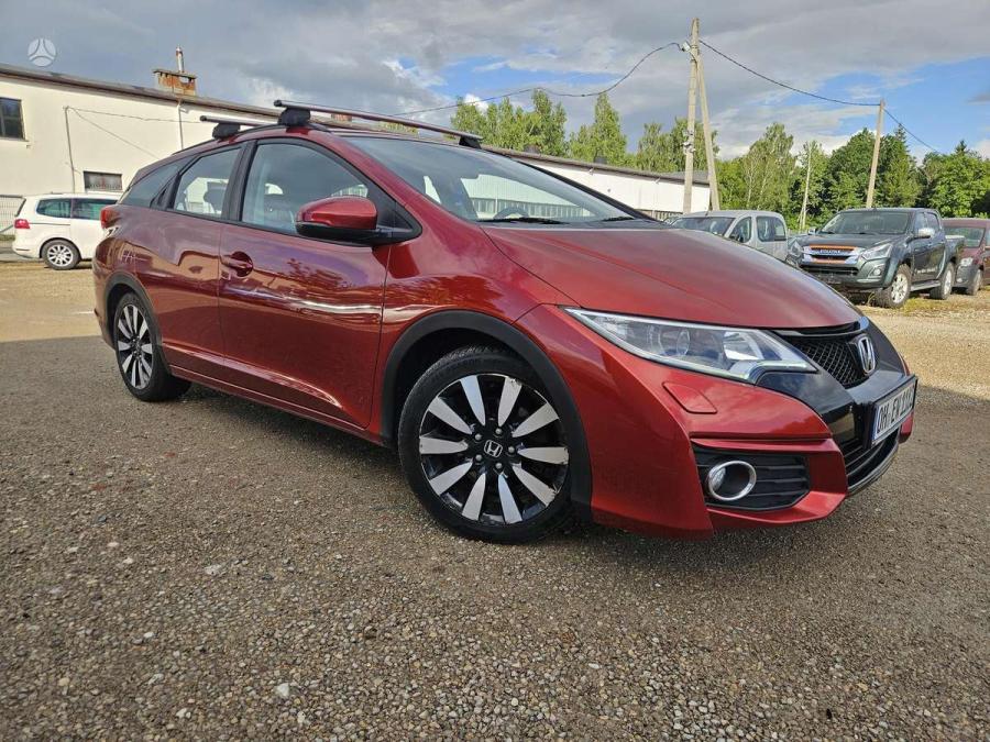 Sarkans Honda Civic 2015 Radviliškis, ar dzinēja tilpumu 1.60 L un nobraukumu 290 tūkst. km par 4600 €, foto 3 vietnē AUTOMOTO.COM.LV