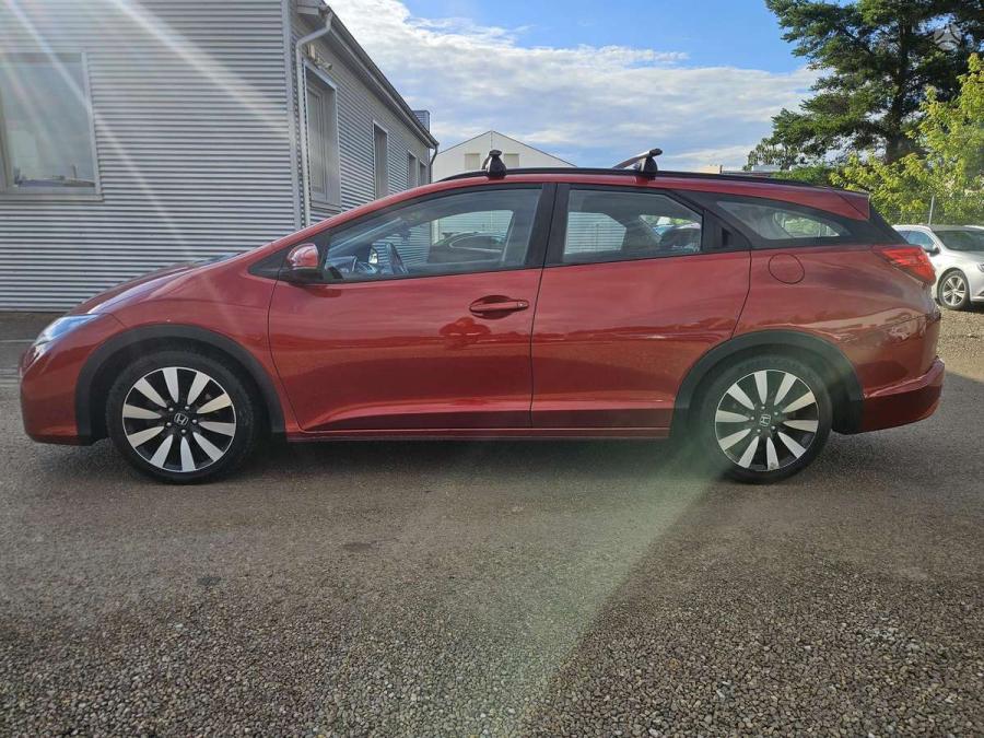 Sarkans Honda Civic 2015 Radviliškis, ar dzinēja tilpumu 1.60 L un nobraukumu 290 tūkst. km par 4600 €, foto 6 vietnē AUTOMOTO.COM.LV