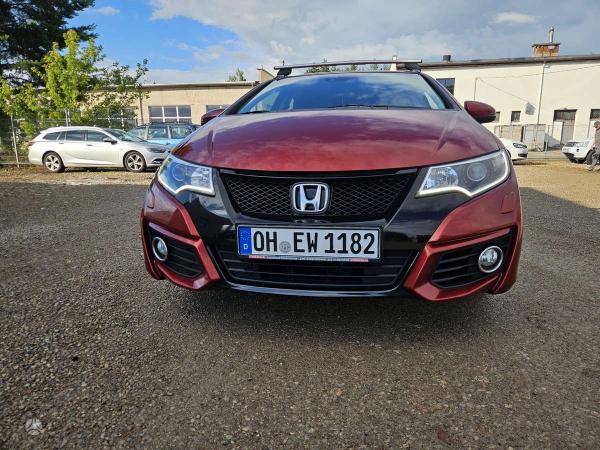 Sarkans Honda Civic 2015 Radviliškis, ar dzinēja tilpumu 1.60 L un nobraukumu 290 tūkst. km par 4300 €, foto 4 vietnē AUTOMOTO.COM.LV