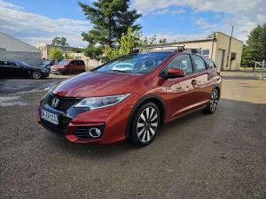 Red Honda Civic 2015 in Radviliskis, with an engine capacity of 1.60 L and mileage of 290 thousand km for 4300 €, photo 6 on AUTOMOTO.COM.LV