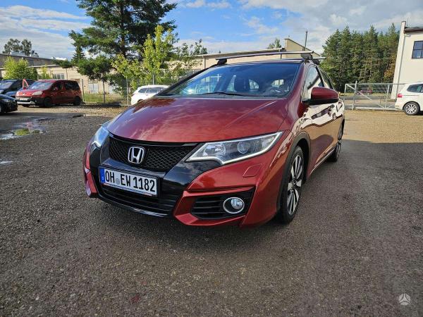 Sarkans Honda Civic 2015 Radviliškis, ar dzinēja tilpumu 1.60 L un nobraukumu 290 tūkst. km par 4300 €, foto 6 vietnē AUTOMOTO.COM.LV