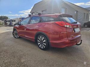Red Honda Civic 2015 in Radviliskis, with an engine capacity of 1.60 L and mileage of 290 thousand km for 4300 €, photo 10 on AUTOMOTO.COM.LV