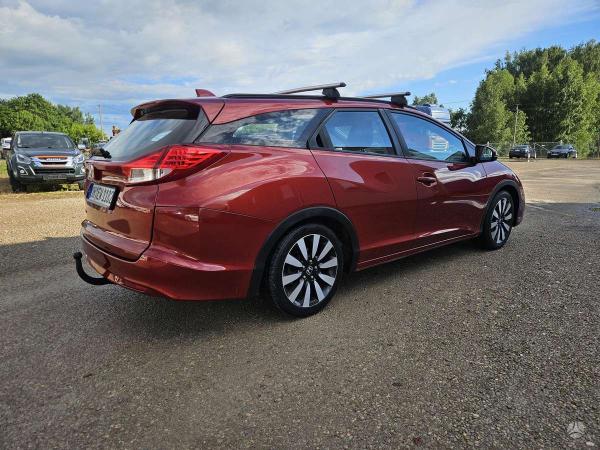 Sarkans Honda Civic 2015 Radviliškis, ar dzinēja tilpumu 1.60 L un nobraukumu 290 tūkst. km par 4300 €, foto 10 vietnē AUTOMOTO.COM.LV