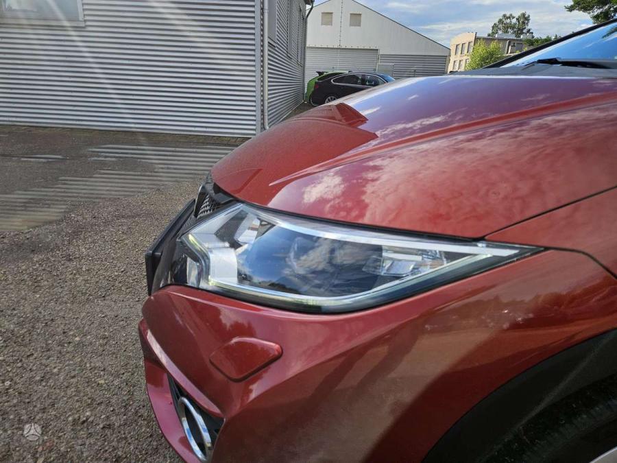 Red Honda Civic 2015 in Radviliskis, with an engine capacity of 1.60 L and mileage of 290 thousand km for 4300 €, photo 13 on AUTOMOTO.COM.LV
