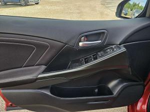 Red Honda Civic 2015 in Radviliskis, with an engine capacity of 1.60 L and mileage of 290 thousand km for 4300 €, photo 21 on AUTOMOTO.COM.LV