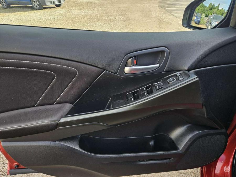 Red Honda Civic 2015 in Radviliskis, with an engine capacity of 1.60 L and mileage of 290 thousand km for 4300 €, photo 21 on AUTOMOTO.COM.LV