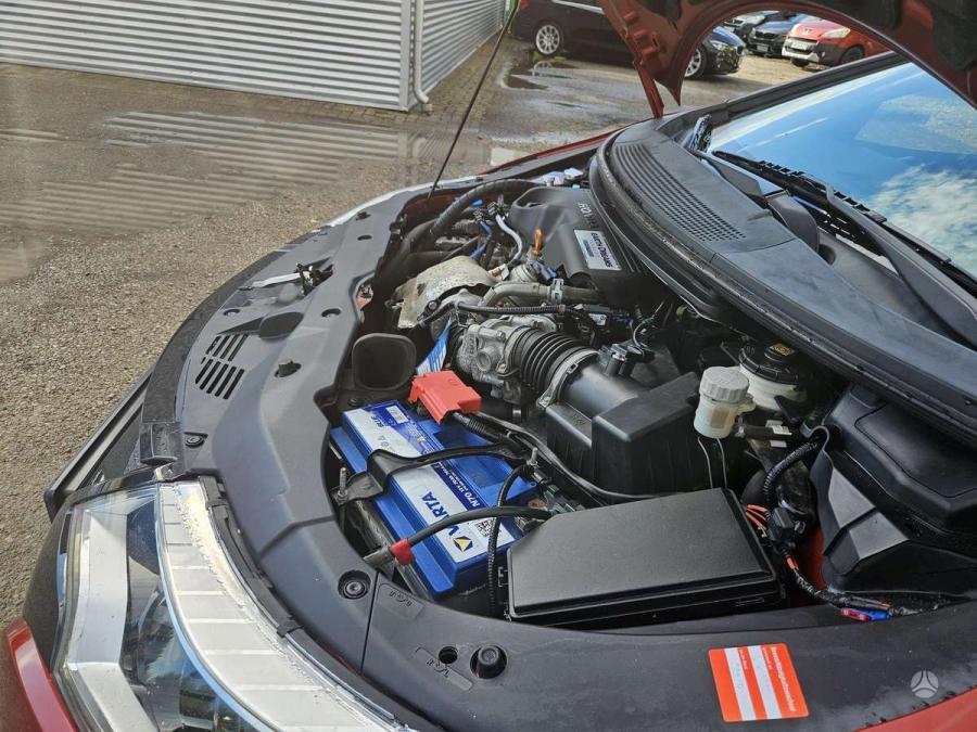 Red Honda Civic 2015 in Radviliskis, with an engine capacity of 1.60 L and mileage of 290 thousand km for 4300 €, photo 24 on AUTOMOTO.COM.LV