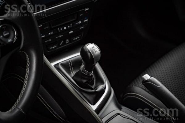 Красный Хонда Цивик 2016 в Рига, объемом двигателя 1.60 л и пробегом 170 тыс. км за 9200 €, фото 9 на AUTOMOTO.COM.LV