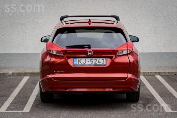 Honda Civic 2016 Rīga vietnē Sarkans Honda Civic 2016 Rīga, ar dzinēja tilpumu 1.60 L un nobraukumu 175 tūkst. km par 9500 €, foto 6 vietnē AUTOMOTO.COM.LV