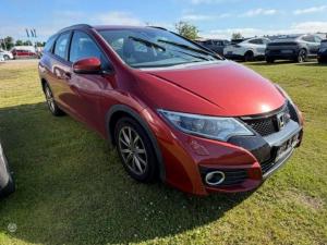 Sarkans Honda Civic 2016 Viļņa, ar dzinēja tilpumu 1.60 L un nobraukumu 390 tūkst. km par 3500 €, foto  vietnē AUTOMOTO.COM.LV
