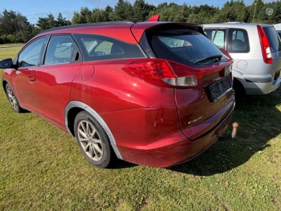 Sarkans Honda Civic 2016 Viļņa, ar dzinēja tilpumu 1.60 L un nobraukumu 390 tūkst. km par 3500 €, foto 6 vietnē AUTOMOTO.COM.LV