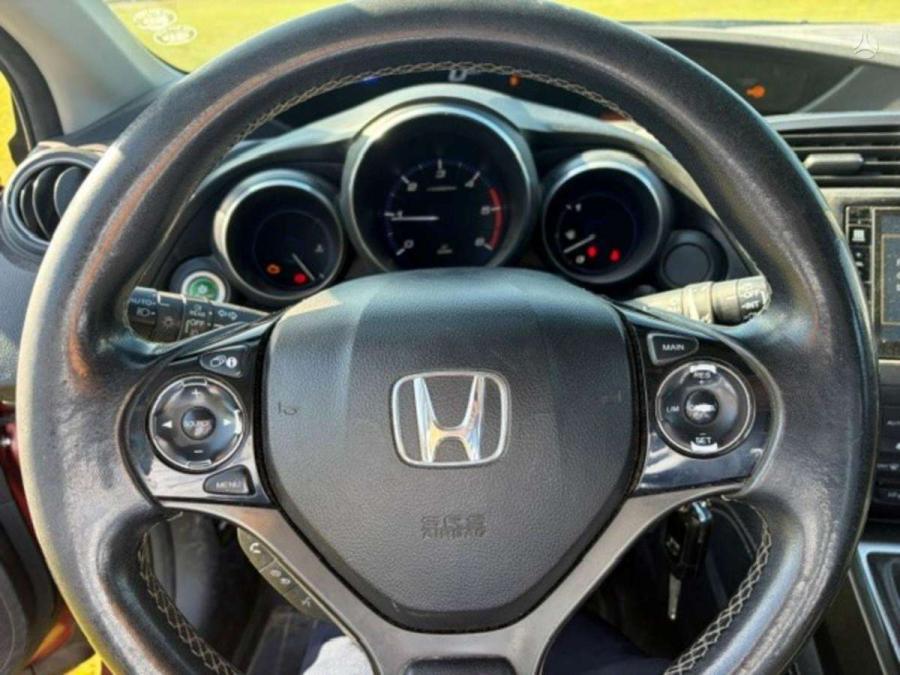 Sarkans Honda Civic 2016 Viļņa, ar dzinēja tilpumu 1.60 L un nobraukumu 390 tūkst. km par 3500 €, foto 7 vietnē AUTOMOTO.COM.LV