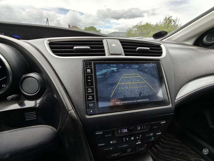 Sarkans Honda Civic 2016 Viļņa, ar dzinēja tilpumu 1.60 L un nobraukumu 390 tūkst. km par 2950 €, foto 9 vietnē AUTOMOTO.COM.LV