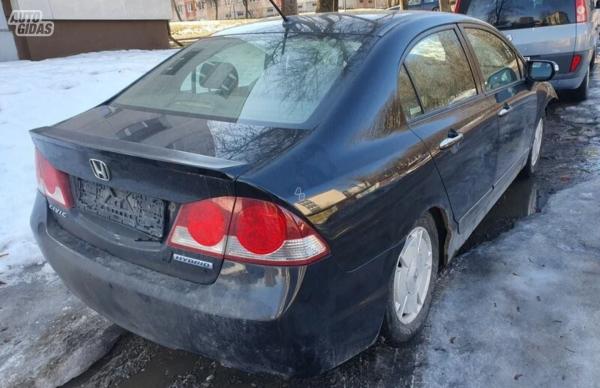Honda Civic 2006 Kauņa, ar dzinēja tilpumu 1.30 L un nobraukumu 300 tūkst. km par 550 €, foto 5 vietnē AUTOMOTO.COM.LV