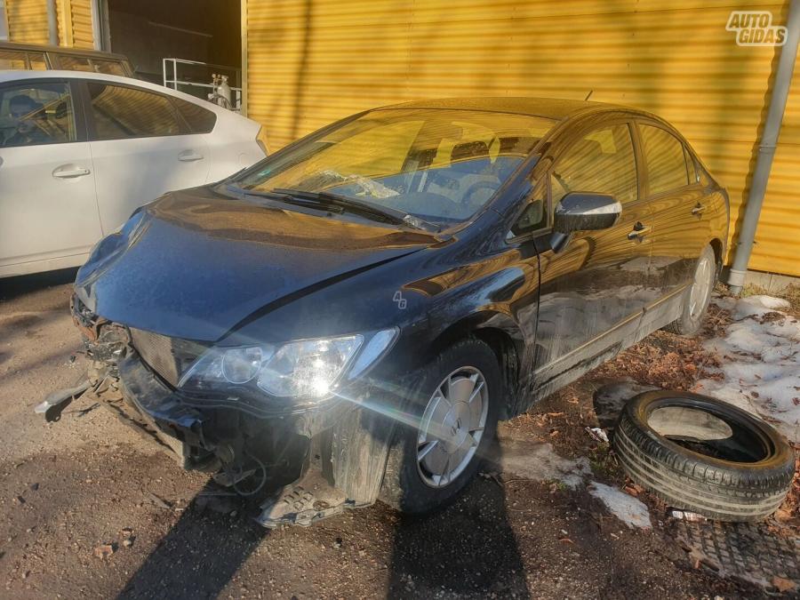 Honda Civic 2006 Kauņa, ar dzinēja tilpumu 1.30 L un nobraukumu 300 tūkst. km par 400 €, foto 5 vietnē AUTOMOTO.COM.LV