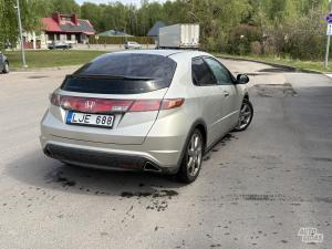 Honda Civic 2006 in Prienai, with an engine capacity of 2.20 L and mileage of 400 thousand km for 1150 €, photo 3 on AUTOMOTO.COM.LV