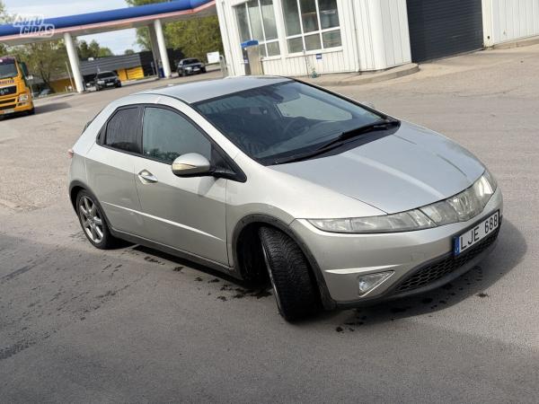 Honda Civic 2006 Prienai, ar dzinēja tilpumu 2.20 L un nobraukumu 400 tūkst. km par 1150 €, foto 3 vietnē AUTOMOTO.COM.LV