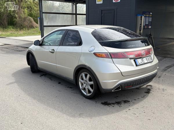 Honda Civic 2006 Prienai, ar dzinēja tilpumu 2.20 L un nobraukumu 400 tūkst. km par 1150 €, foto 5 vietnē AUTOMOTO.COM.LV
