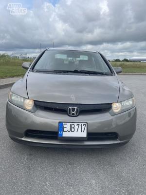 Honda Civic 2006 in Klaipeda, with an engine capacity of 1.80 L and mileage of 321 thousand km for 1500 €, photo 3 on AUTOMOTO.COM.LV