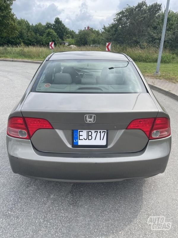 Honda Civic 2006 Klaipėda, ar dzinēja tilpumu 1.80 L un nobraukumu 321 tūkst. km par 1500 €, foto 6 vietnē AUTOMOTO.COM.LV