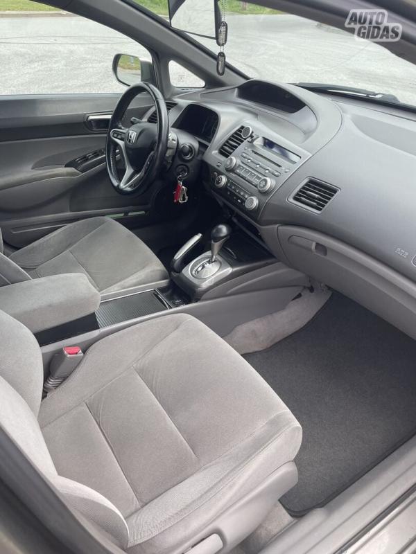 Honda Civic 2006 Klaipėda, ar dzinēja tilpumu 1.80 L un nobraukumu 321 tūkst. km par 1500 €, foto 7 vietnē AUTOMOTO.COM.LV