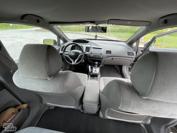 Honda Civic 2006 Klaipėda, ar dzinēja tilpumu 1.80 L un nobraukumu 321 tūkst. km par 1500 €, foto 8 vietnē AUTOMOTO.COM.LV