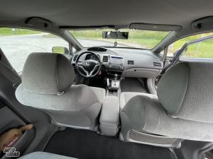 Honda Civic 2006 in Klaipeda, with an engine capacity of 1.80 L and mileage of 321 thousand km for 1500 €, photo 9 on AUTOMOTO.COM.LV