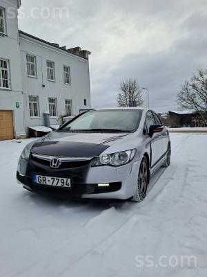 Honda Civic 2007 in Rezekne, with an engine capacity of 1.80 L and mileage of 350 thousand km for 1599 €, photo 2 on AUTOMOTO.COM.LV