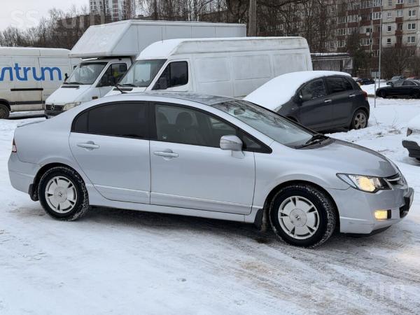 Honda Civic 2007 in Riga, with an engine capacity of 1.30 L and mileage of 226 thousand km for 3250 €, photo 2 on AUTOMOTO.COM.LV