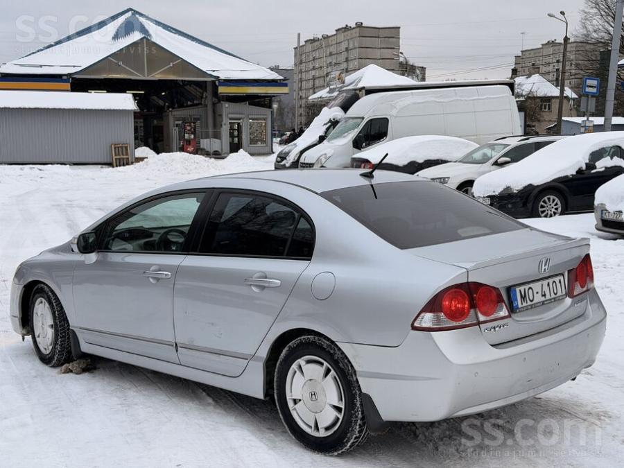 Honda Civic 2007 Rīga, ar dzinēja tilpumu 1.30 L un nobraukumu 226 tūkst. km par 3250 €, foto 3 vietnē AUTOMOTO.COM.LV