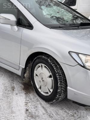 Honda Civic 2007 Rīga, ar dzinēja tilpumu 1.30 L un nobraukumu 226 tūkst. km par 3250 €, foto 8 vietnē AUTOMOTO.COM.LV
