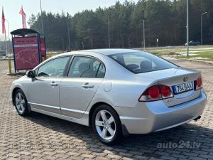 Honda Civic 2007 Narva, ar dzinēja tilpumu 1.80 L un nobraukumu 142 tūkst. km par 2900 €, foto 4 vietnē AUTOMOTO.COM.LV