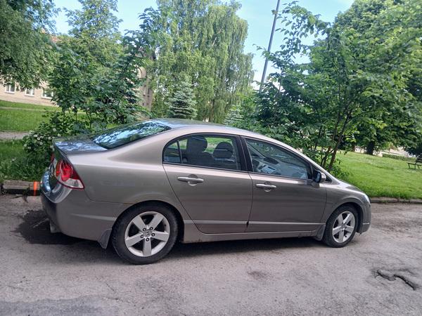 Honda Civic 2007 Tallina, ar dzinēja tilpumu 0.10 L un nobraukumu 244 tūkst. km par 1500 €, foto 2 vietnē AUTOMOTO.COM.LV