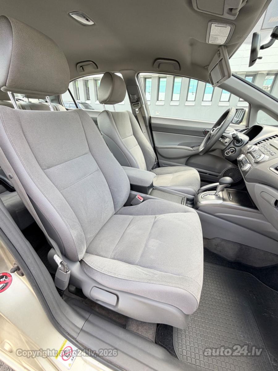 Honda Civic 2007 Tallina, ar dzinēja tilpumu 1.80 L un nobraukumu 133 tūkst. km par 3299 €, foto 10 vietnē AUTOMOTO.COM.LV