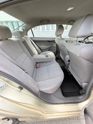 Honda Civic 2007 Tallina, ar dzinēja tilpumu 1.80 L un nobraukumu 133 tūkst. km par 3299 €, foto 15 vietnē AUTOMOTO.COM.LV