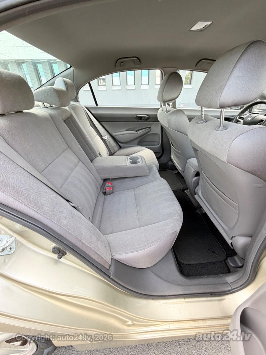 Honda Civic 2007 Tallina, ar dzinēja tilpumu 1.80 L un nobraukumu 133 tūkst. km par 3299 €, foto 15 vietnē AUTOMOTO.COM.LV
