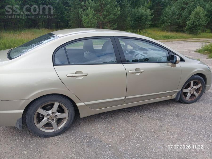 Хонда Цивик 2007 в Даугавпилс, объемом двигателя 1.80 л и пробегом 206 тыс. км за 600 €, фото 1 на AUTOMOTO.COM.LV