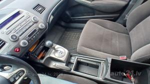 Honda Civic 2007 in Tallinn, with an engine capacity of 1.80 L and mileage of 237 thousand km for 2500 €, photo 12 on AUTOMOTO.COM.LV