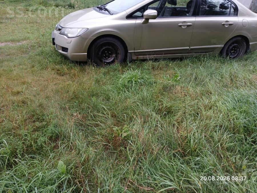 Honda Civic 2007 Daugavpils, ar dzinēja tilpumu 1.80 L un nobraukumu 206 tūkst. km par 600 €, foto 8 vietnē AUTOMOTO.COM.LV