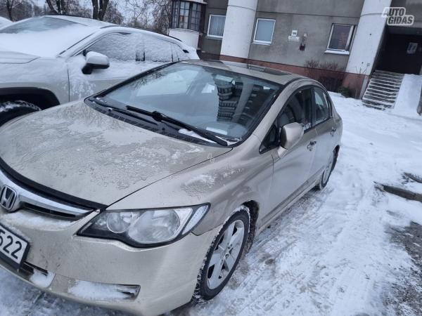 Honda Civic 2008 Viļņa, ar dzinēja tilpumu 1.80 L un nobraukumu 298 tūkst. km par 2500 €, foto 2 vietnē AUTOMOTO.COM.LV