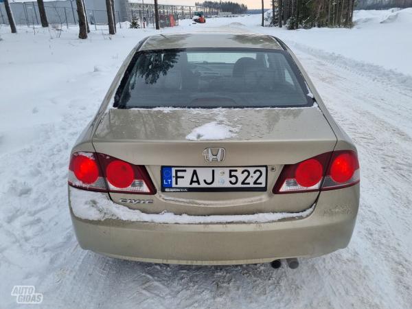 Honda Civic 2008 Viļņa, ar dzinēja tilpumu 1.80 L un nobraukumu 298 tūkst. km par 2500 €, foto 7 vietnē AUTOMOTO.COM.LV