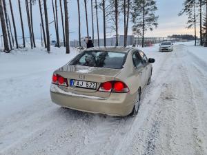 Honda Civic 2008 in Vilnius, with an engine capacity of 1.80 L and mileage of 298 thousand km for 2600 €, photo 11 on AUTOMOTO.COM.LV
