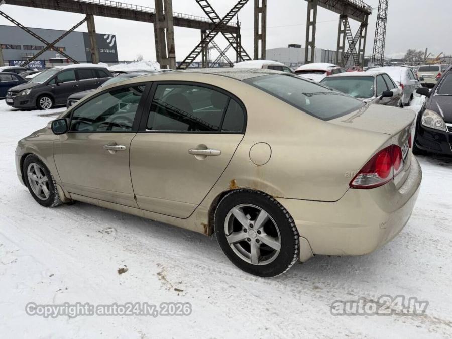 Honda Civic 2008 Tallina, ar dzinēja tilpumu 1.80 L un nobraukumu 209 tūkst. km par 799 €, foto 4 vietnē AUTOMOTO.COM.LV