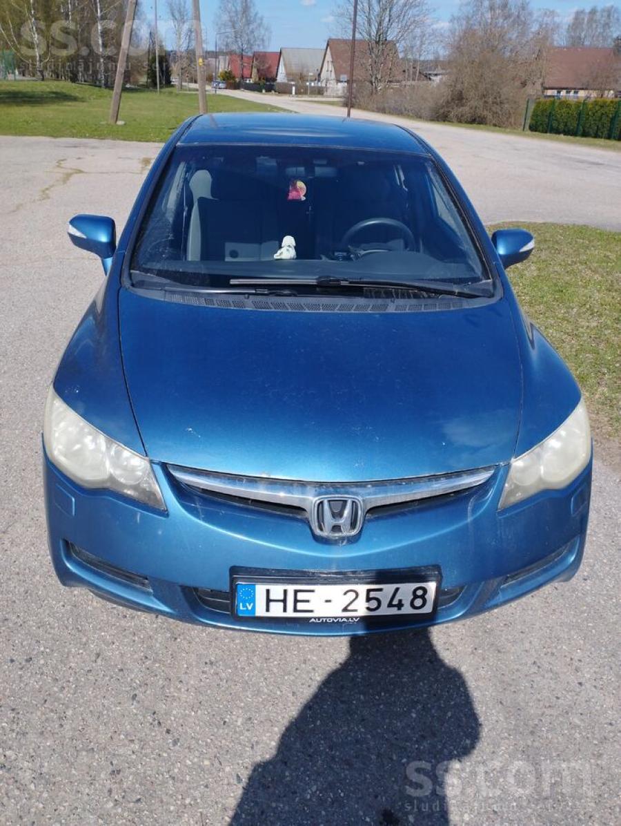 Honda Civic 2008 in Riga, with an engine capacity of 1.60 L and mileage of 184 thousand km for 900 €, photo 1 on AUTOMOTO.COM.LV