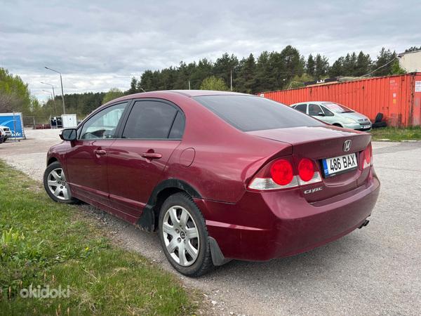 Honda Civic 2008 in Narva, with an engine capacity of 1.80 L and mileage of 133 thousand km for 399 €, photo 6 on AUTOMOTO.COM.LV
