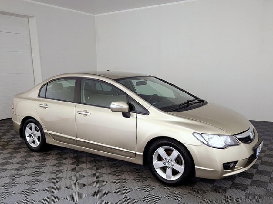 Honda Civic 2008 in Tallinn, with an engine capacity of 1.80 L and mileage of 222 thousand km for 2699 €, photo 1 on AUTOMOTO.COM.LV