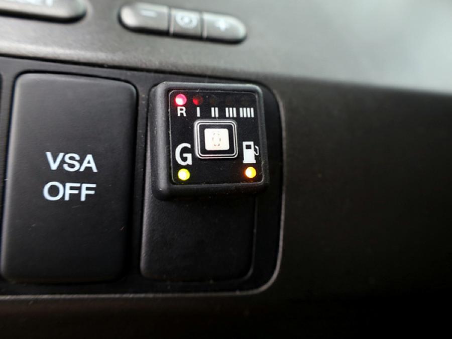 Honda Civic 2008 in Tallinn, with an engine capacity of 1.80 L and mileage of 222 thousand km for 2699 €, photo 9 on AUTOMOTO.COM.LV
