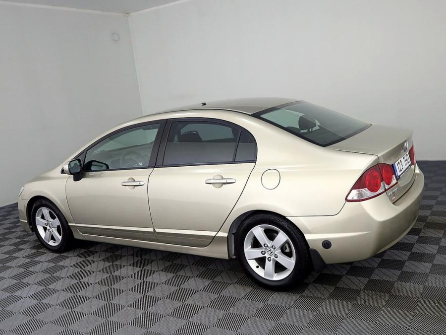 Honda Civic 2008 in Tallinn, with an engine capacity of 1.80 L and mileage of 222 thousand km for 2699 €, photo 14 on AUTOMOTO.COM.LV